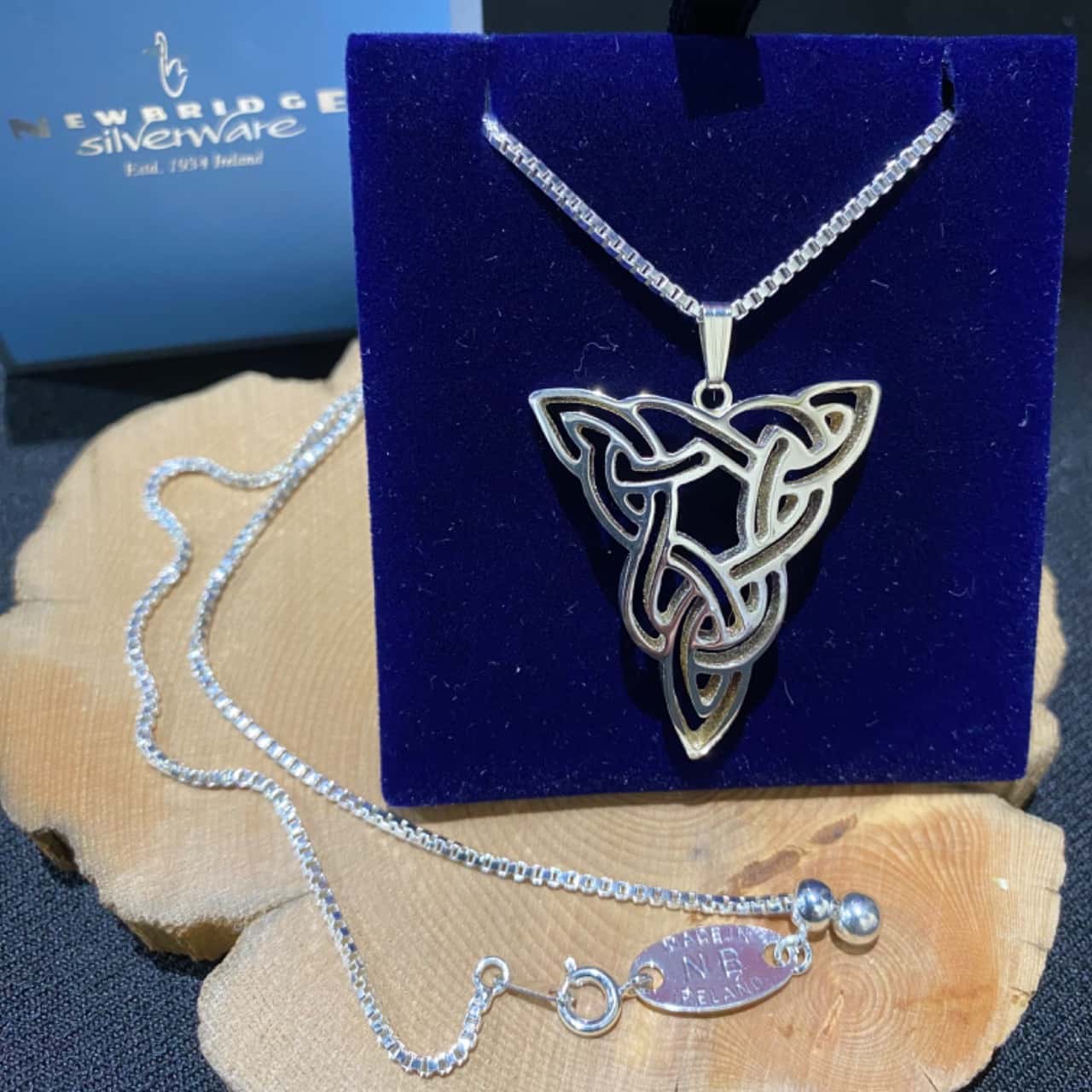 Womens NEWBRIDGE Celtic Pendant and Chain Brand New(s)
