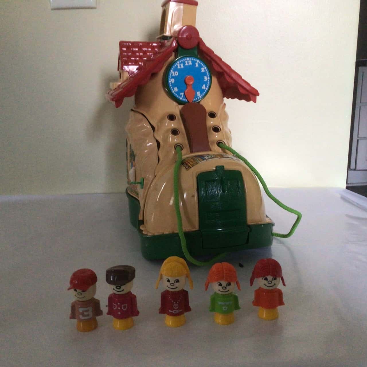 Vintage Matchbox Live n' Learn Play Boot Shoe School House Playset 1983 ...