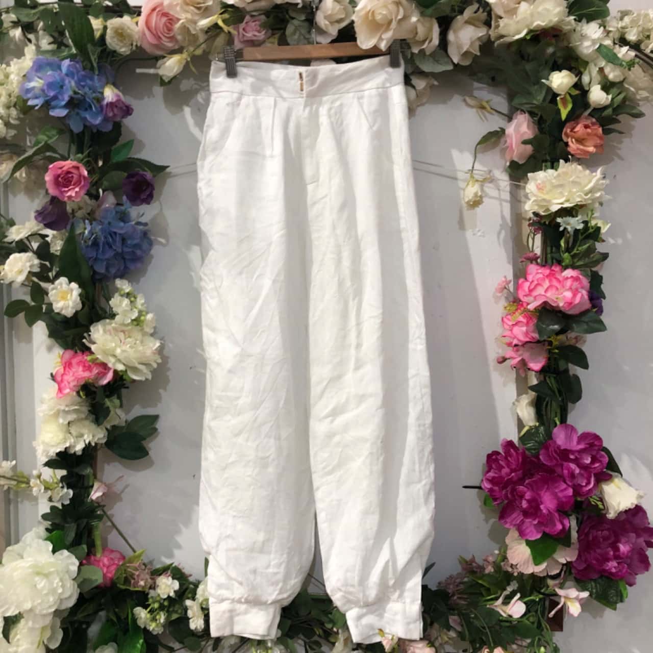 Dissh Size 6 White Linen Track Pant cuff