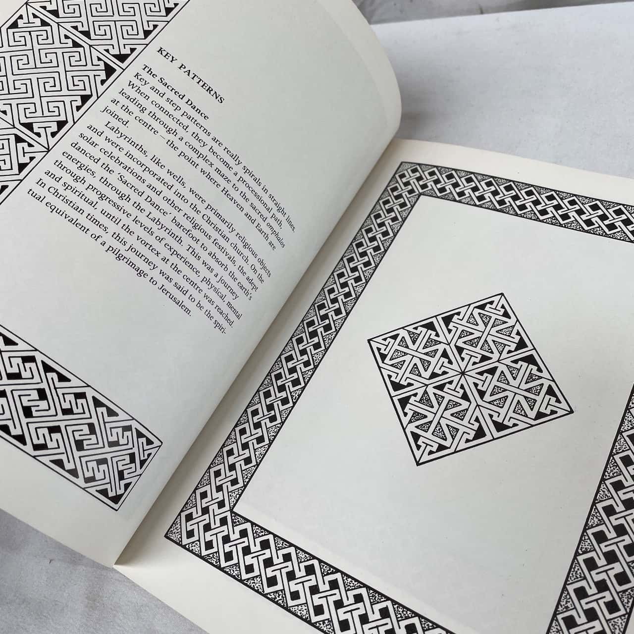 The Celtic Art Source Book by Courtney Davis(s)