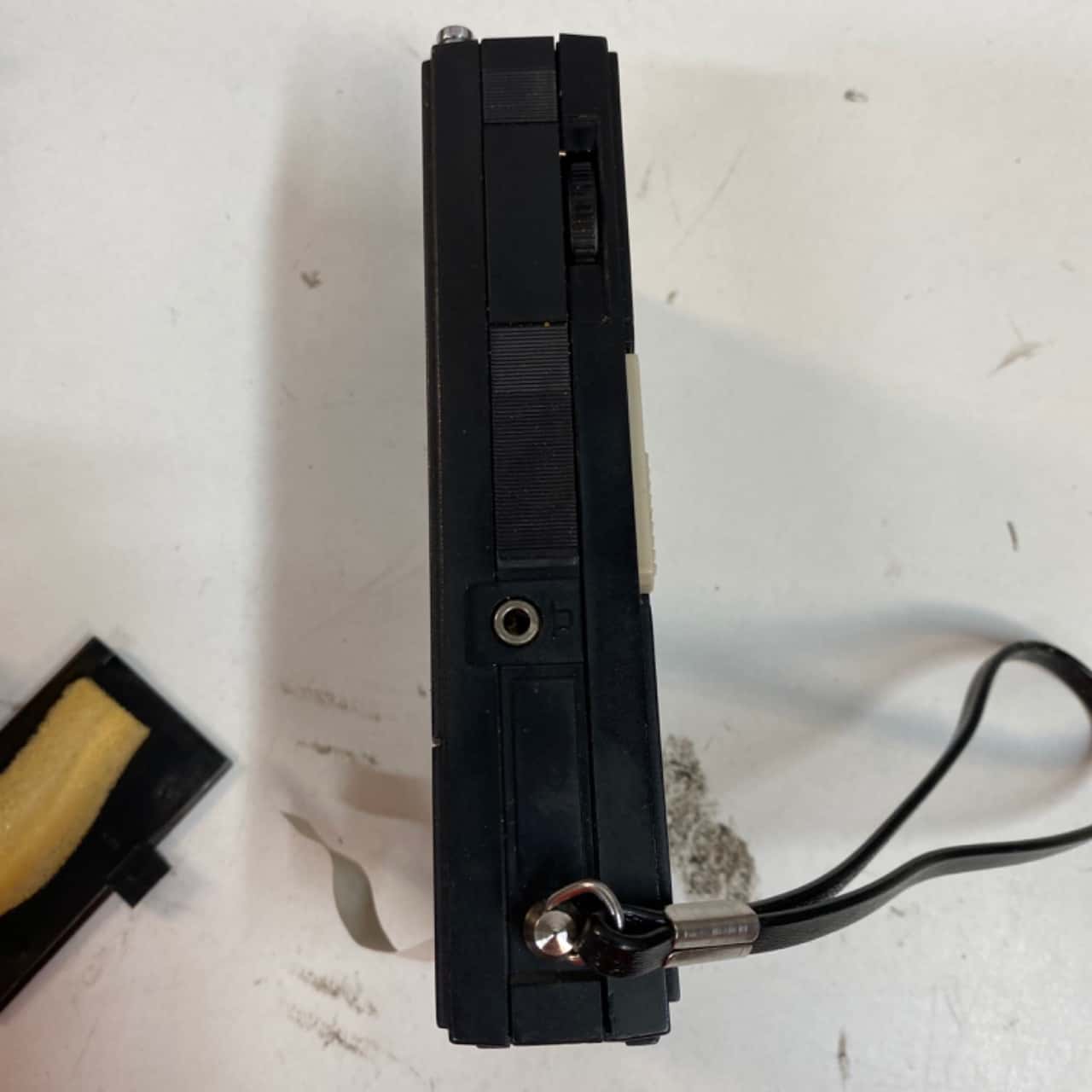 Philips MW-FM Portable Radio D 1200 - Black