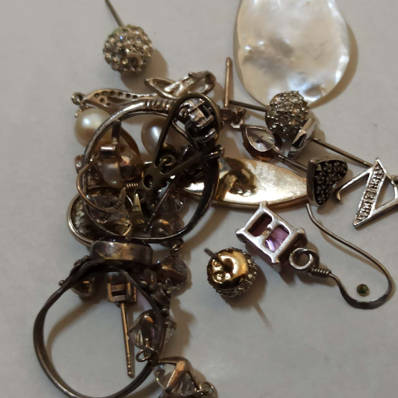 Silver & gems bits & Pieces assorted Bundle 24gms (s)