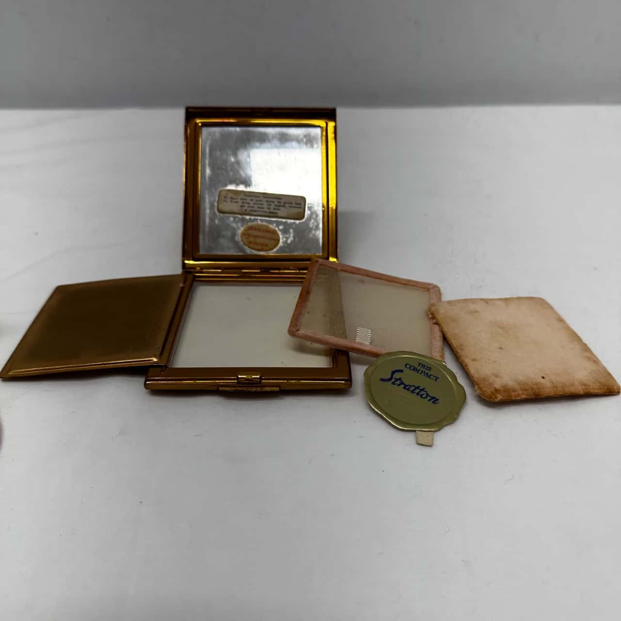 Stratton Womens Vintage Powder Compacts x2(s)