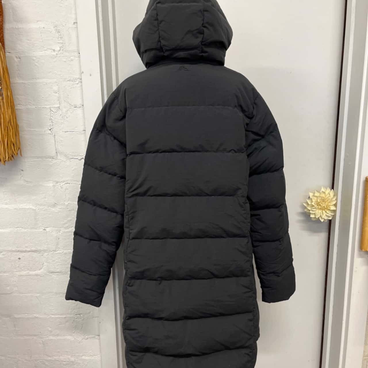 Macpac long line puffer coat Size 16 (s)