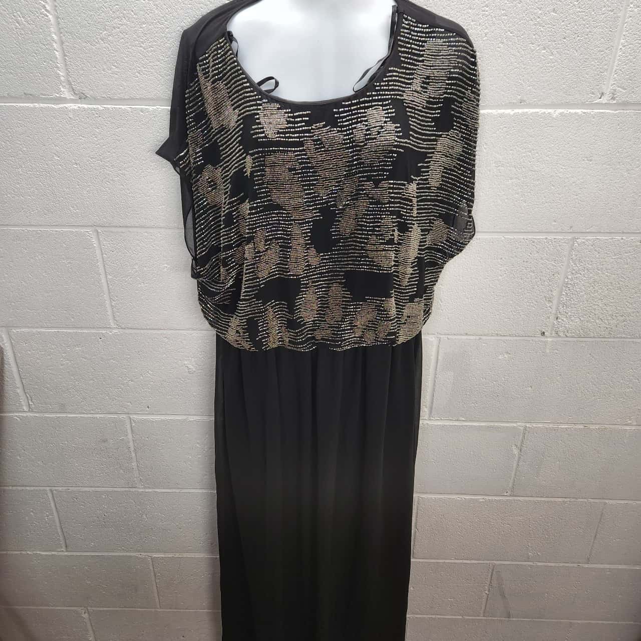 Howard Showers Size 16 (reduced)(s)