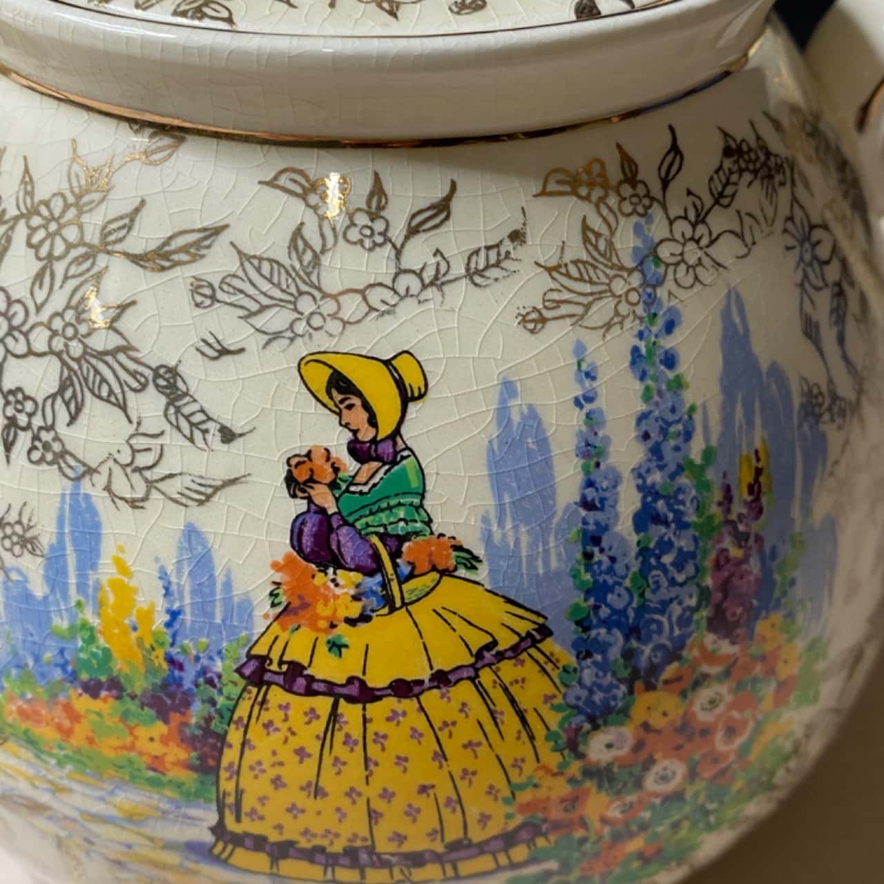 Gibsons Staffordshire Medium Vintage Teapot (s)