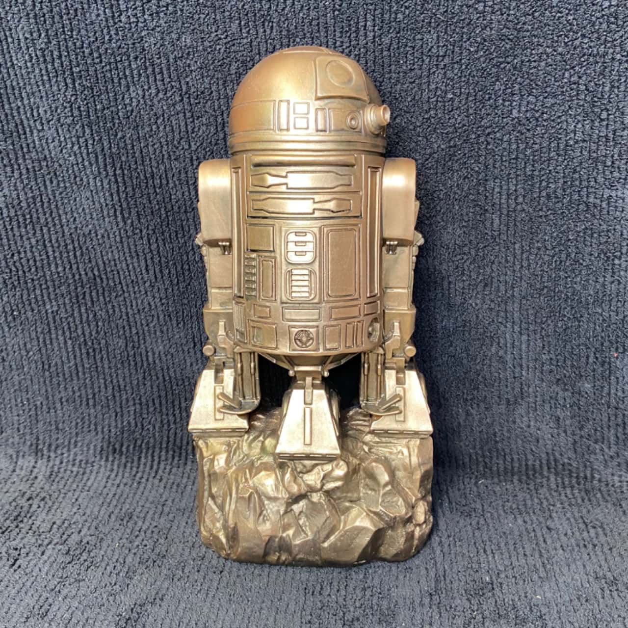 Star Wars - R2D2 Polyresin 40cm Garden Statue (s)