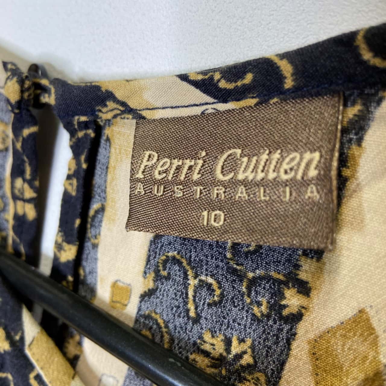 Perri Cutten Womens 2 Piece Shirt & Skirt Set Gold/Black