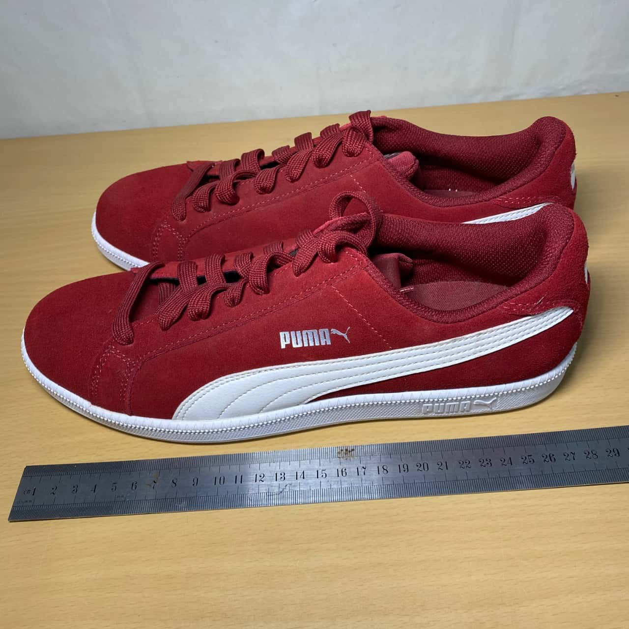 Puma Size 10 Sneakers Maroon / White(s)