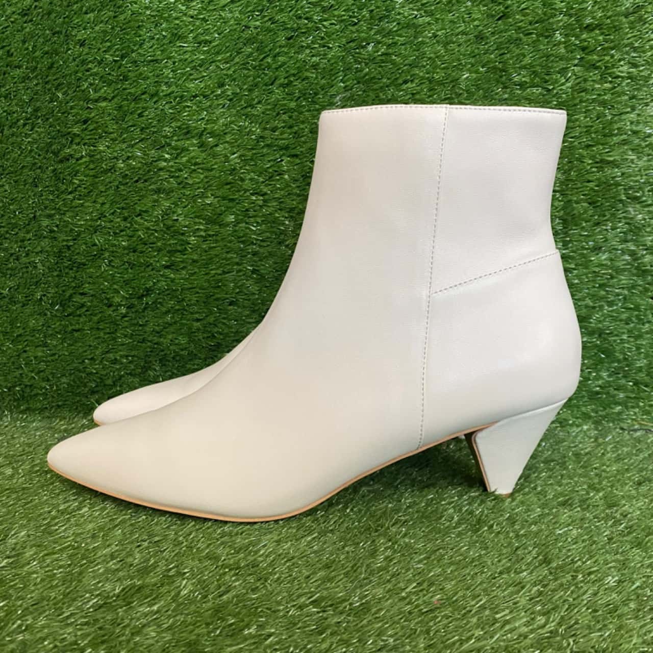 Country Road Cream Heeled Boot Size 41
