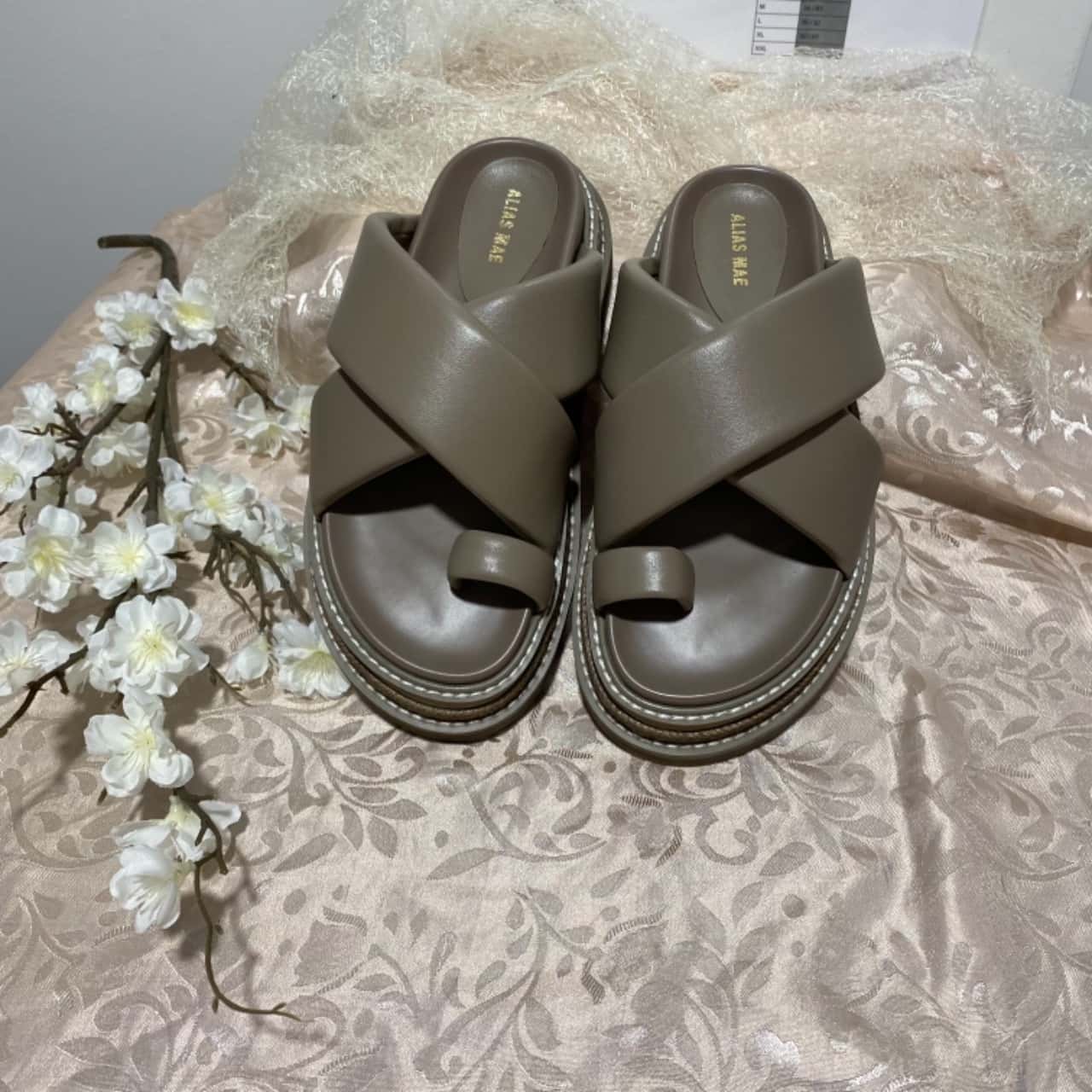 Alias Mae Womens shoe size 10(s)