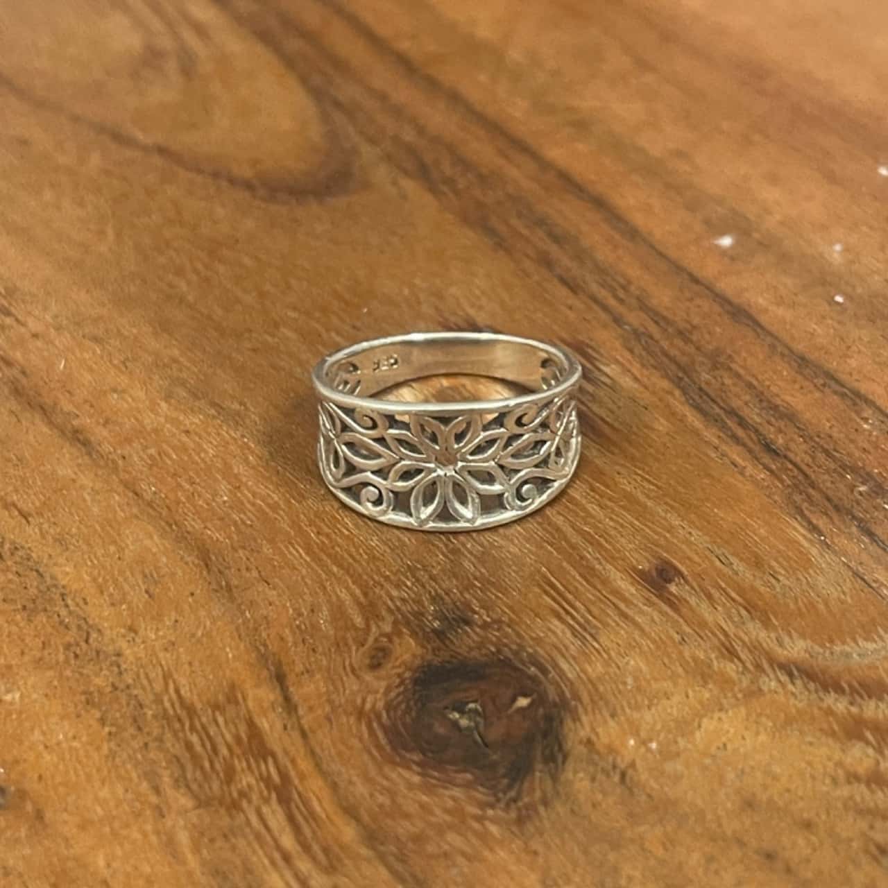 Womens Filagree Silver Ring