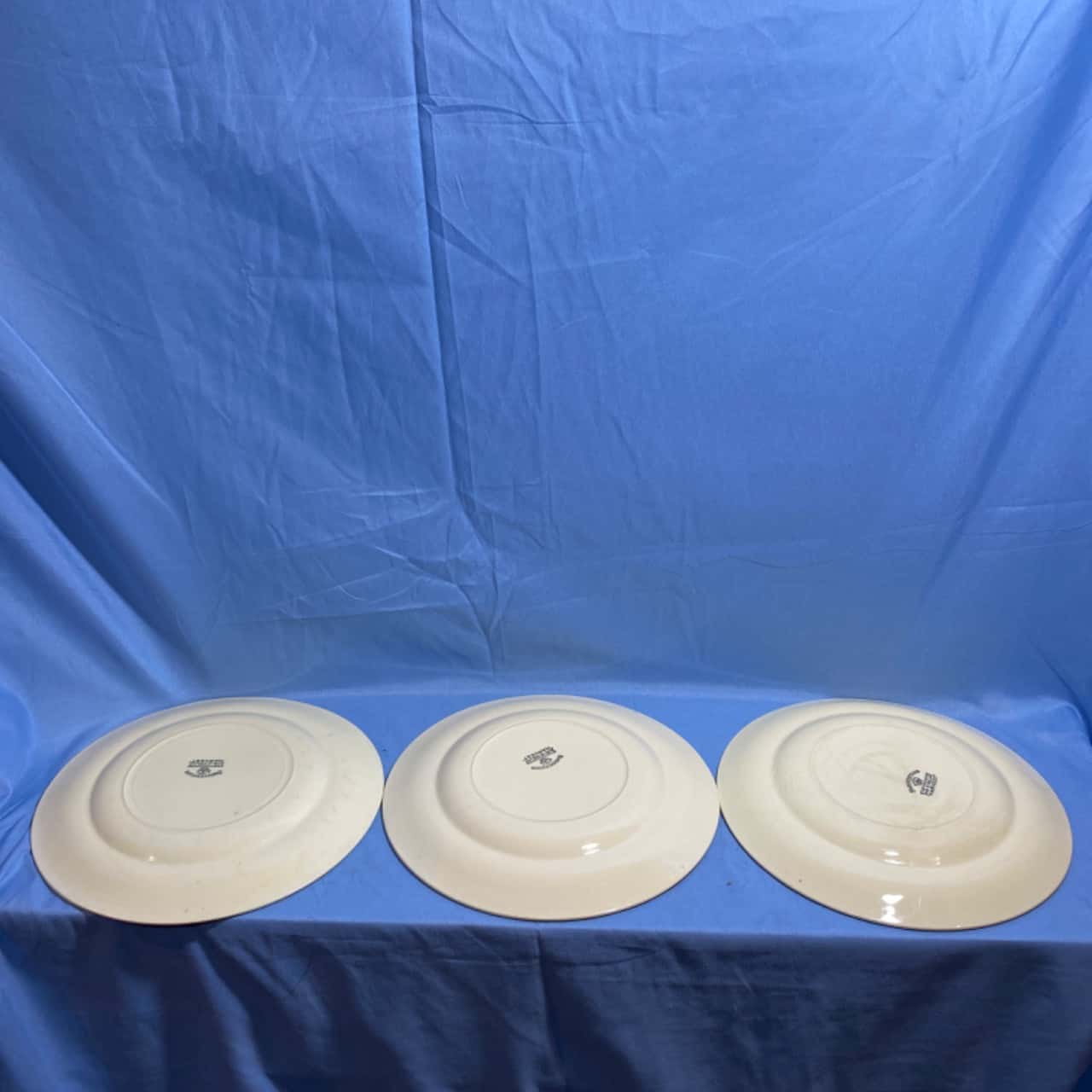 Beige plates