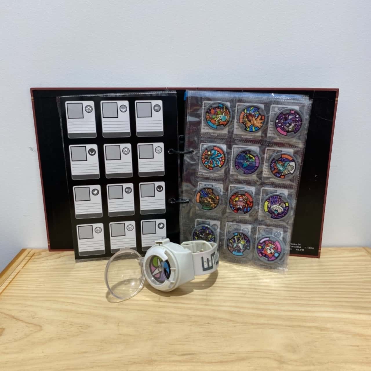 Hasbro Yokai Yo-Kai Watch Medals With Watch