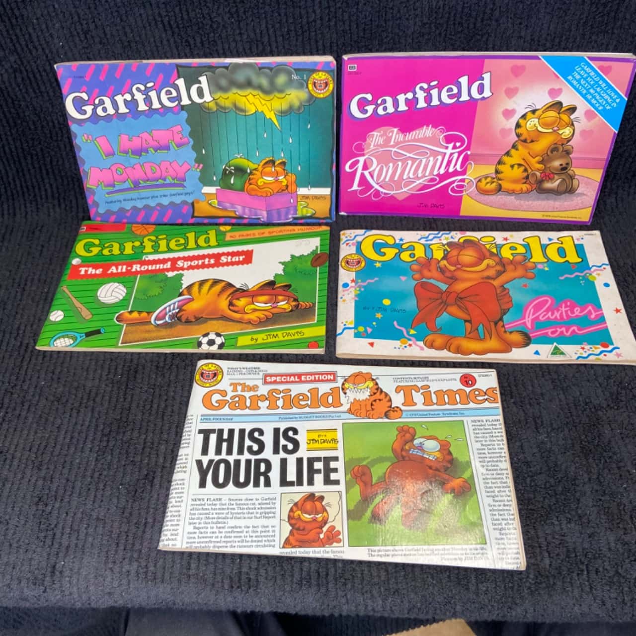 Vintage Garfield Comics - Assorted Bundle x 18