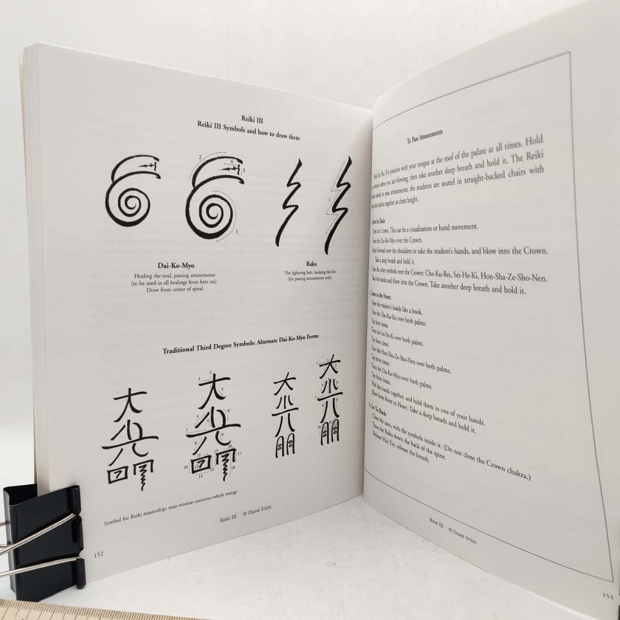 Essential Reiki - A Complete Guide To An Ancient Healing Art By Diane Stein