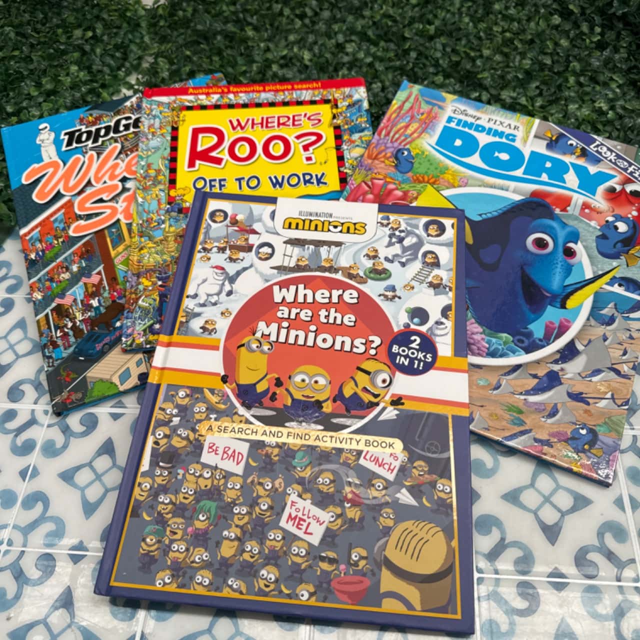 Look and find books x 4(s)