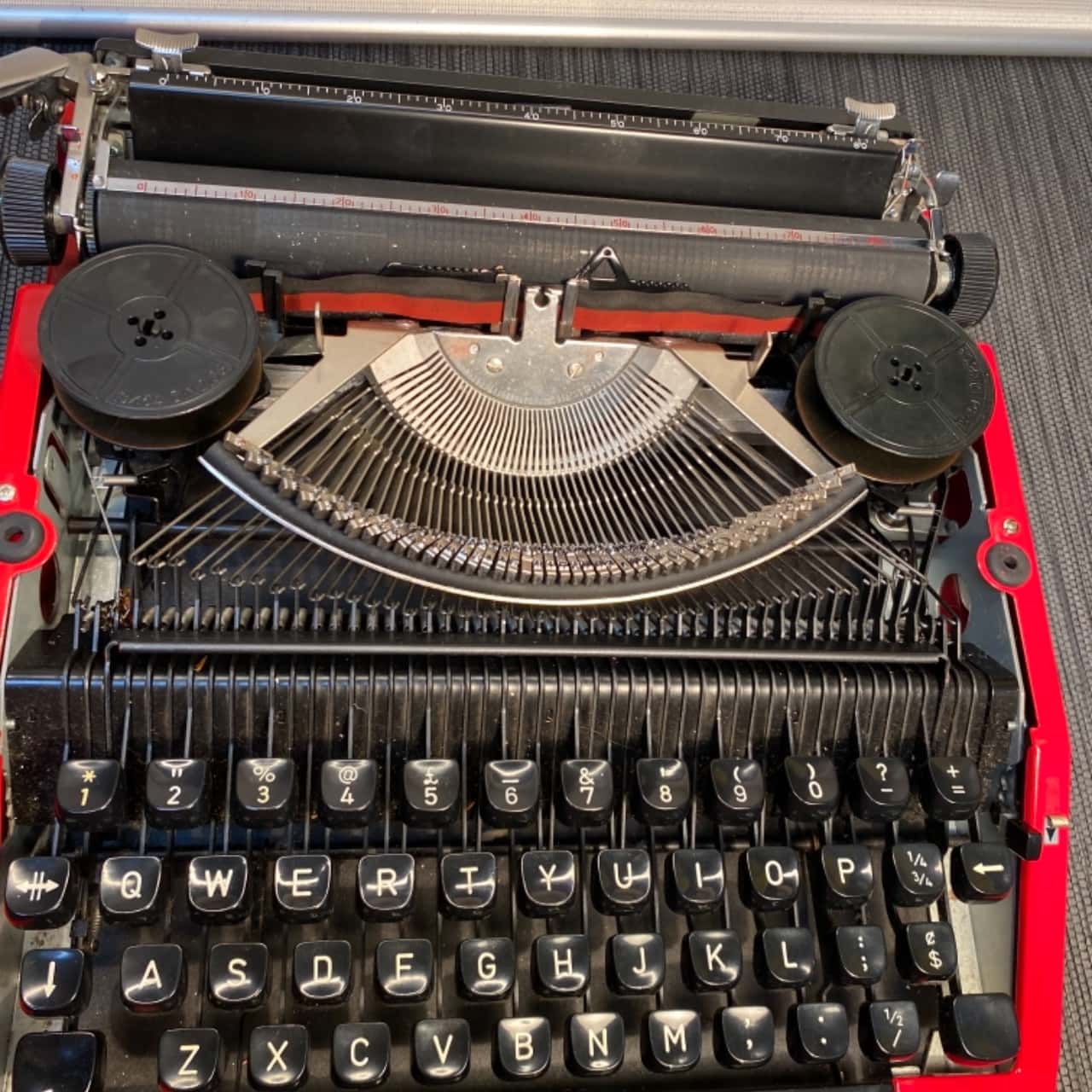 SEIKO Ltd Silver-reed silverette 2 type writer in working order(s)