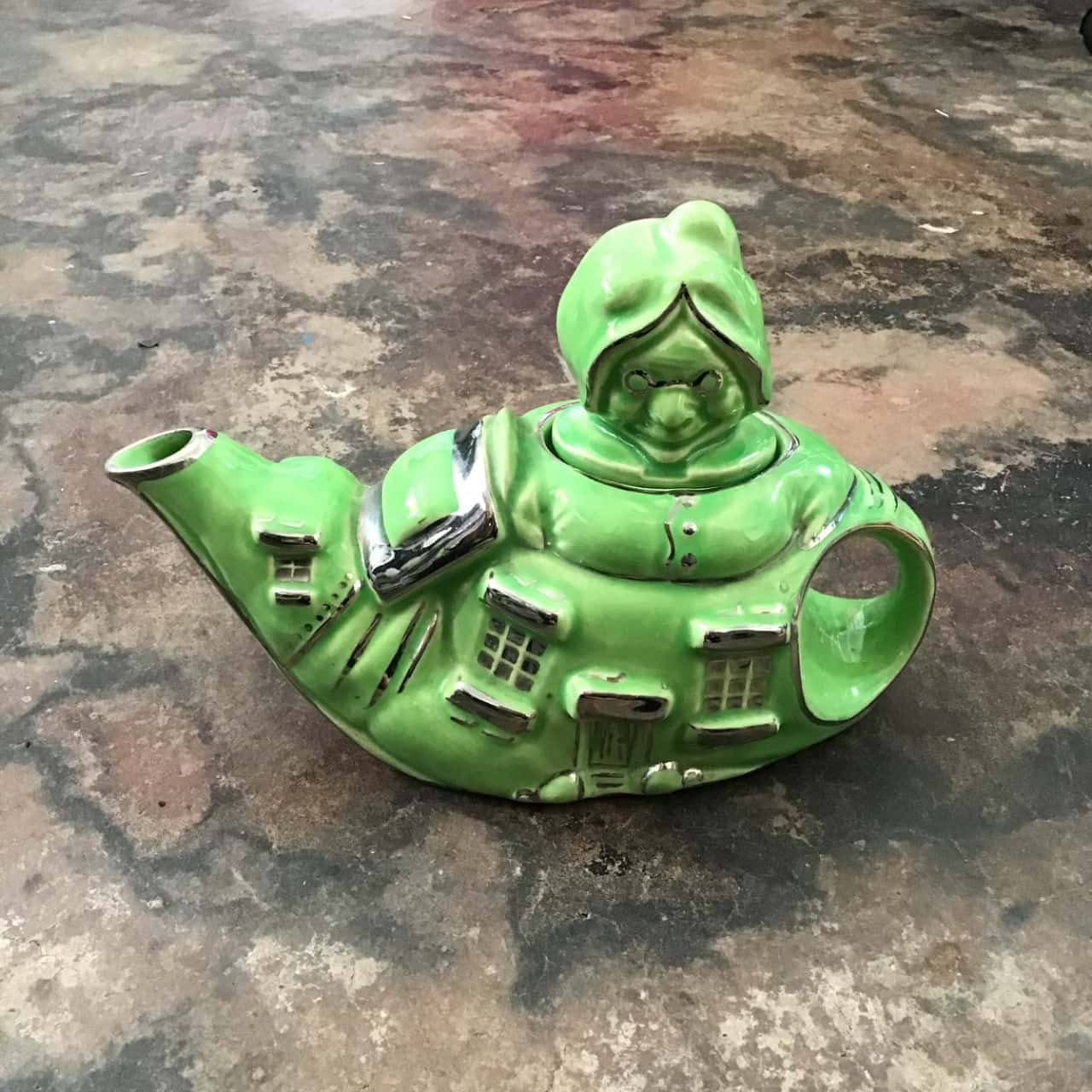 Lingard Old Mother Hubbard Tea Pot(s)