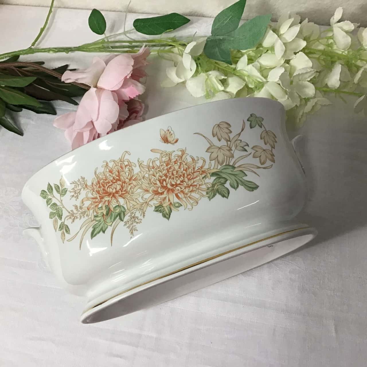 St. Michael “Chrysanthemum” Porcelain Oval Deep Bowl with Handles(s)