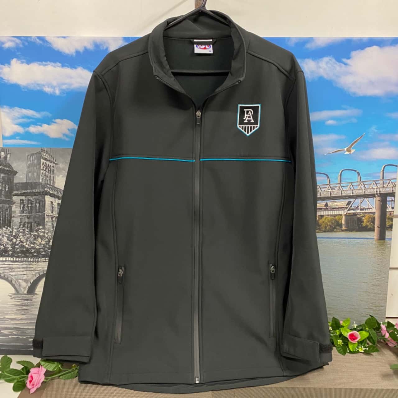 Unisex Port Power Size M jacket (s) - Used As New | Salvos Stores