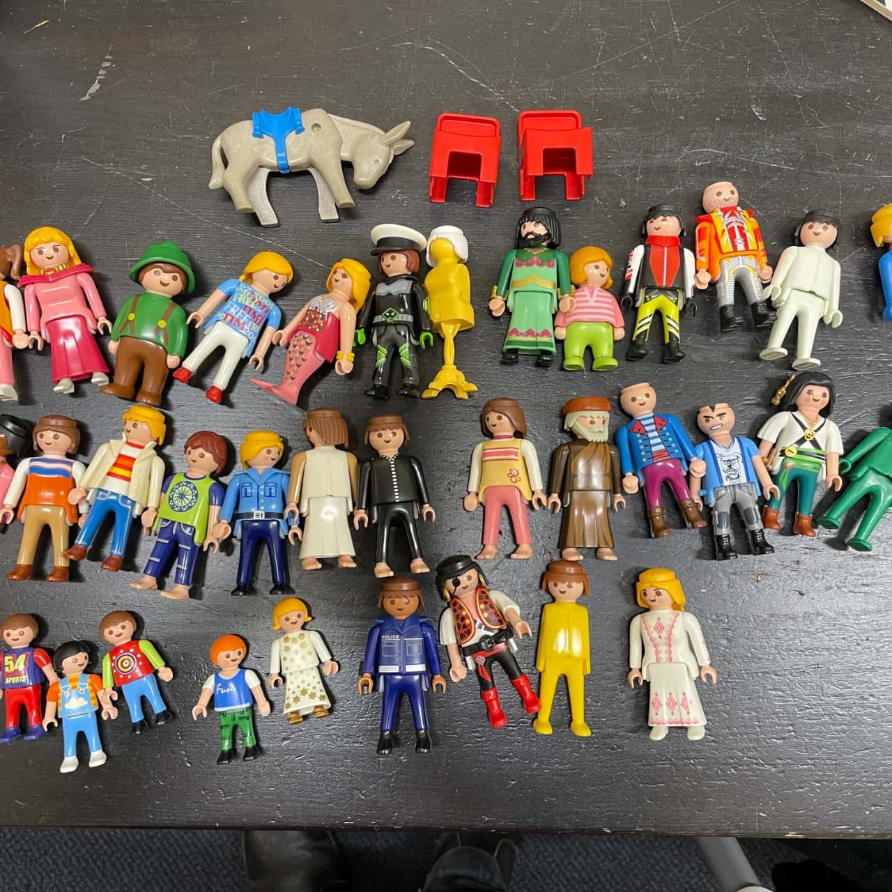 Playmobile: 36 + figures(s)
