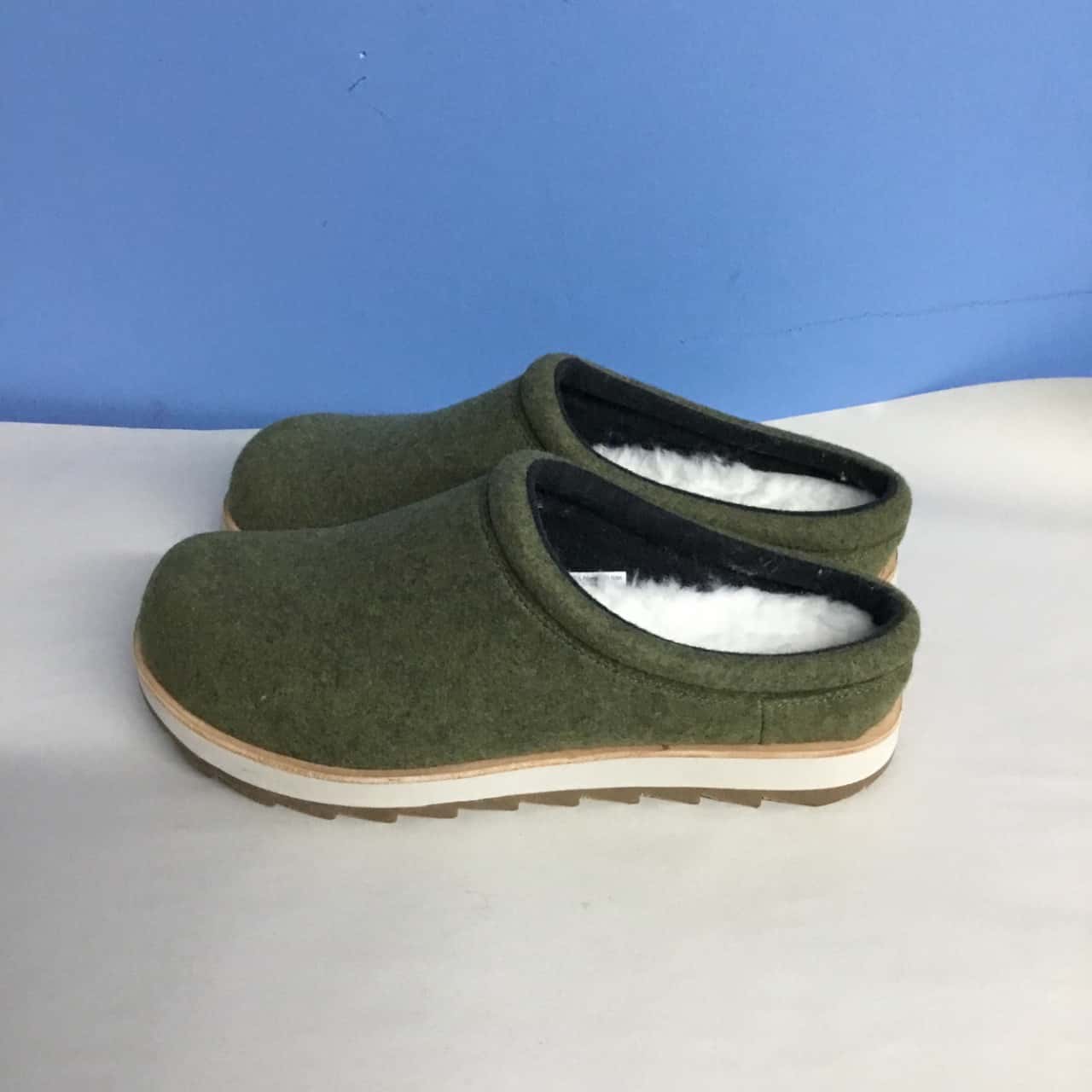 Merrell Mens Juno Wool Clog Size US 8.5 Olive (s)