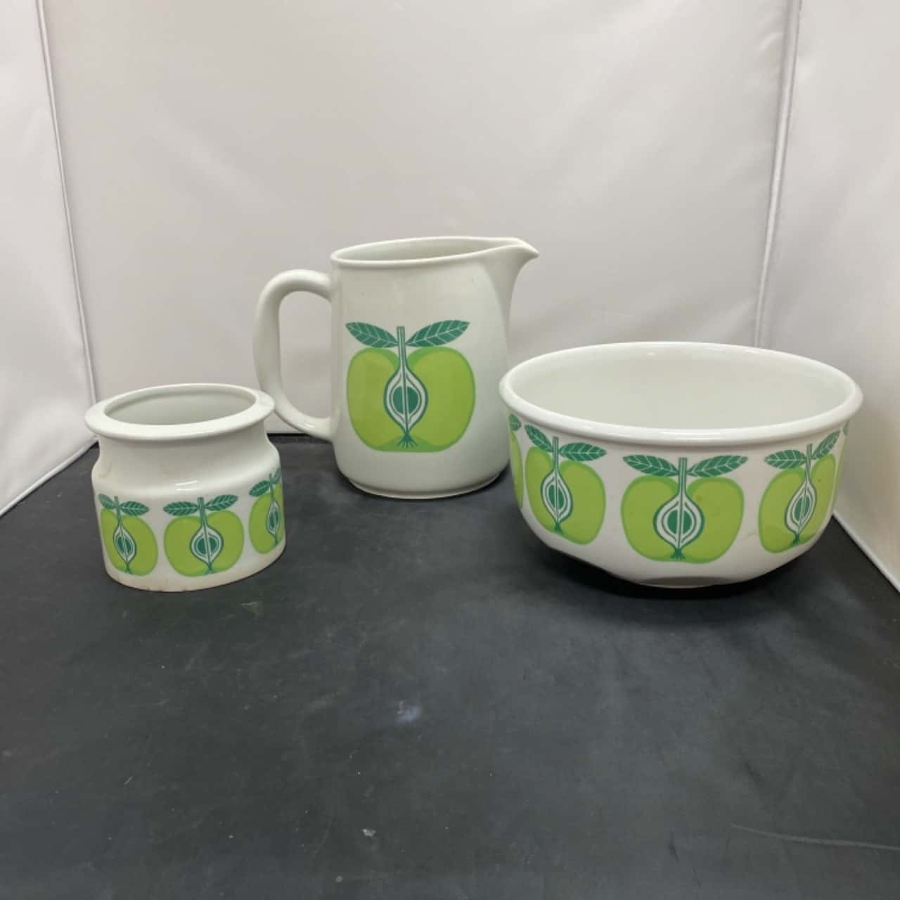 Arabia pottery x3 made in Finland Pomona green apple(s)