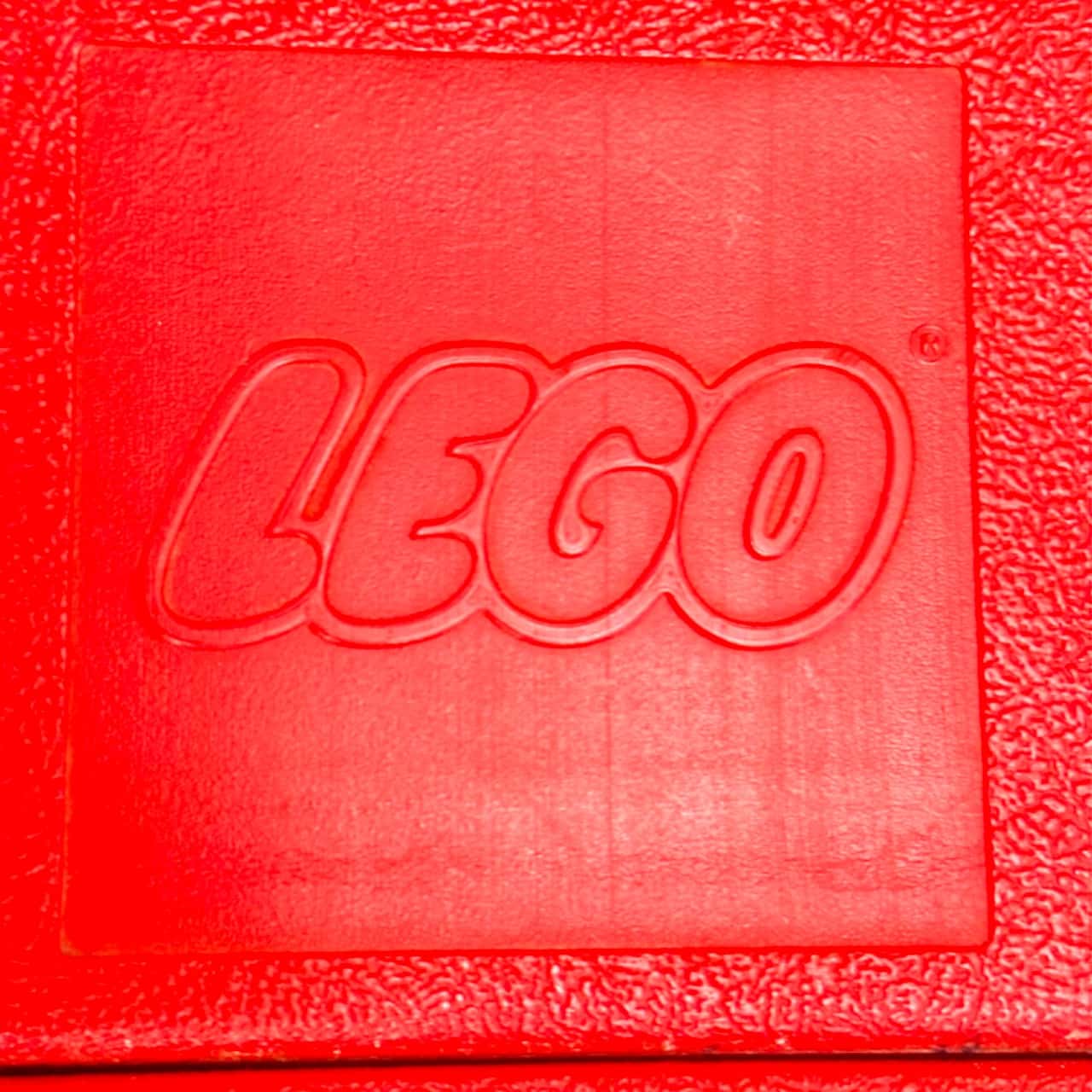 VINTAGE LEGO Carry Case and Assorted Bricks 1984 (s)