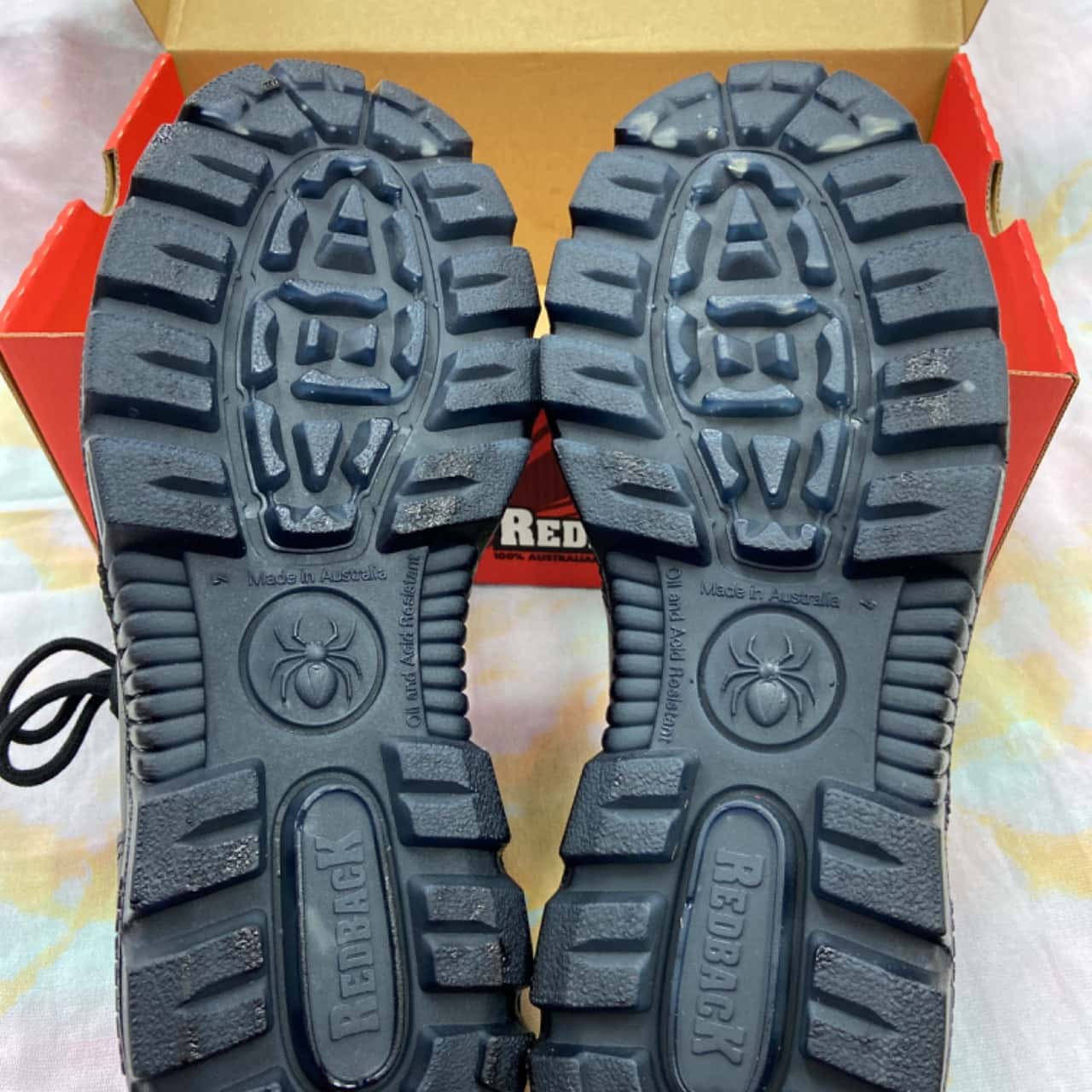 Redback Mens size 10 Oxford soft toe shoes