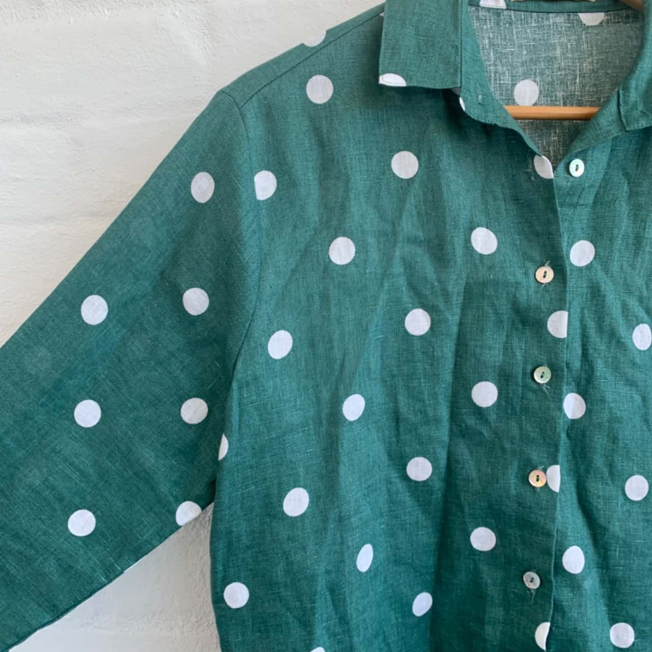 Billydream Medium Linen Green Button Up(s)