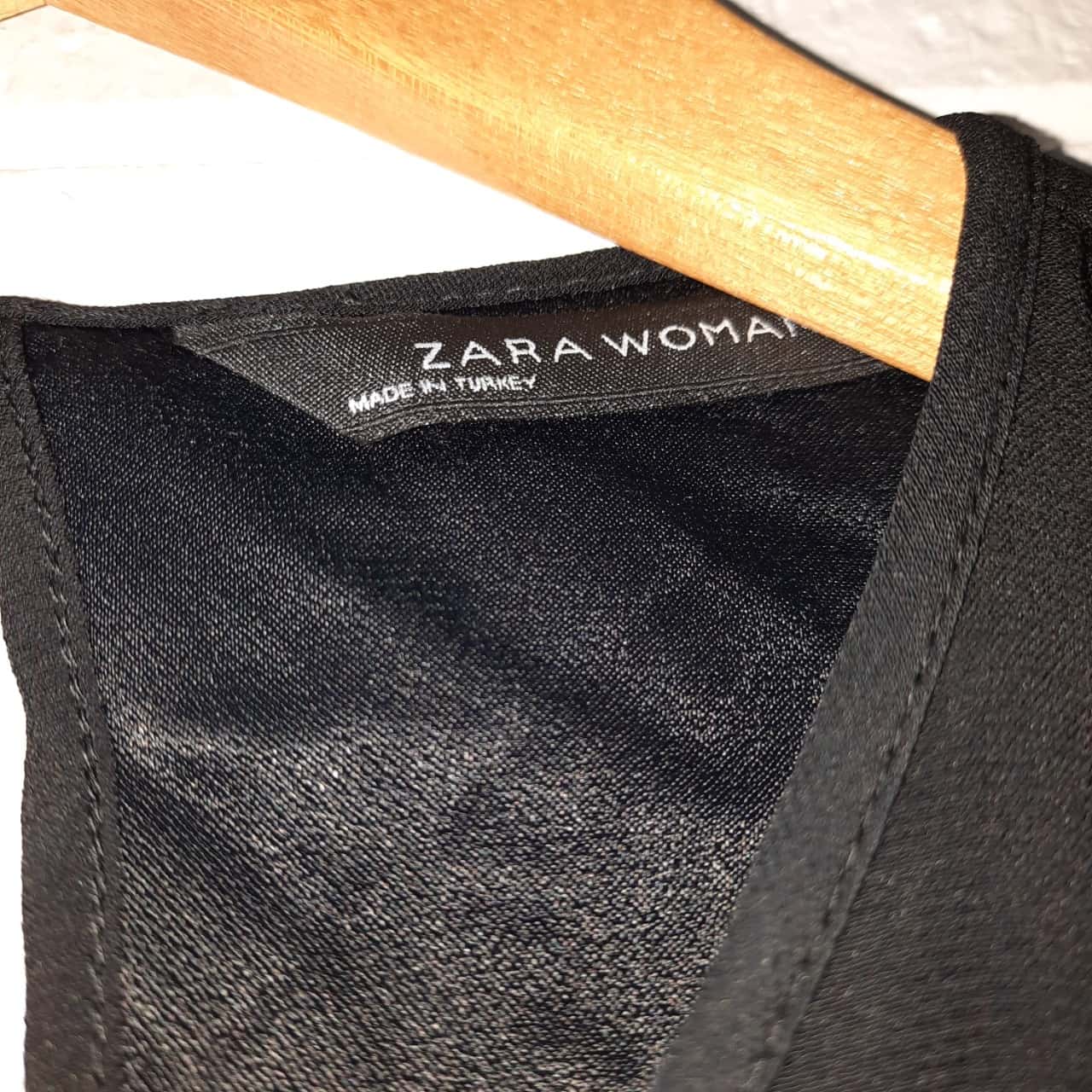 Zara Women Size XS Long Sleeve Black Feather Design Made in Turkey