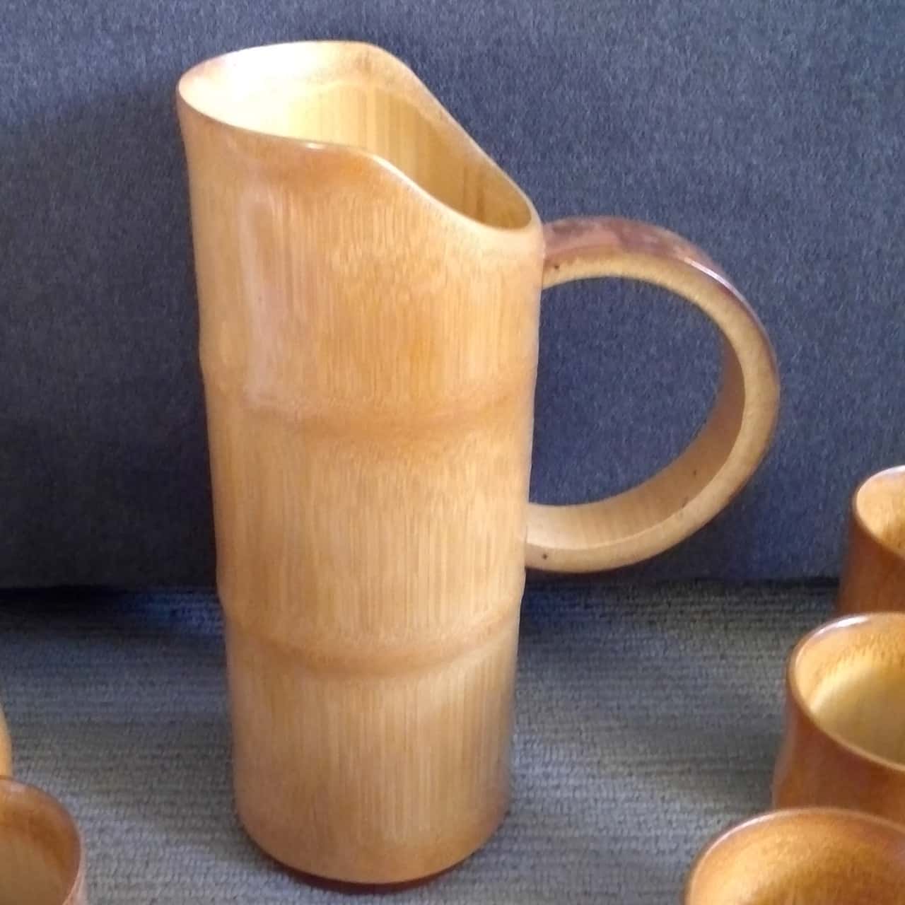 VINTAGE QUIRKY BAMBOO JUG & 6 CUPS Made In Australia QUEENSLAND *RETRO*(s)
