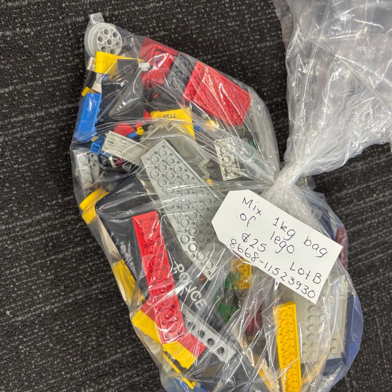 Mixed 1kg bag of Lego- Lot B(s) - Used Good | Salvos Stores