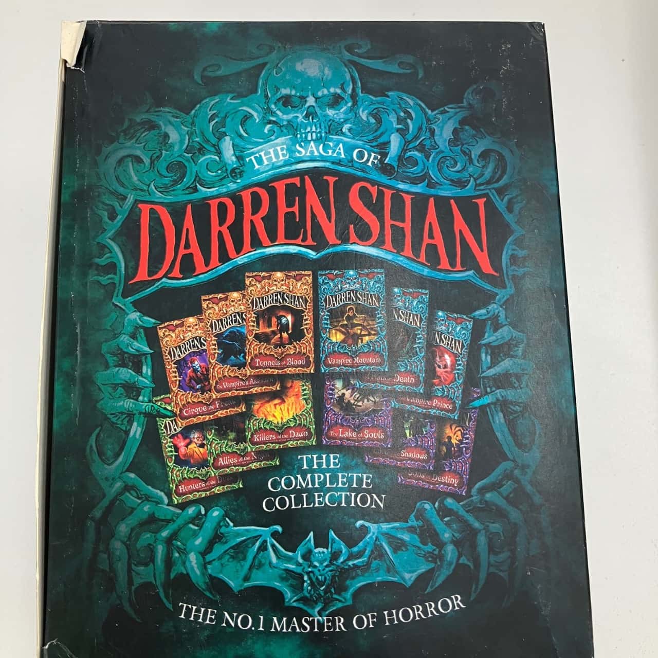 The Saga of Darren Shan - Cirque De Freak 12 books(s)