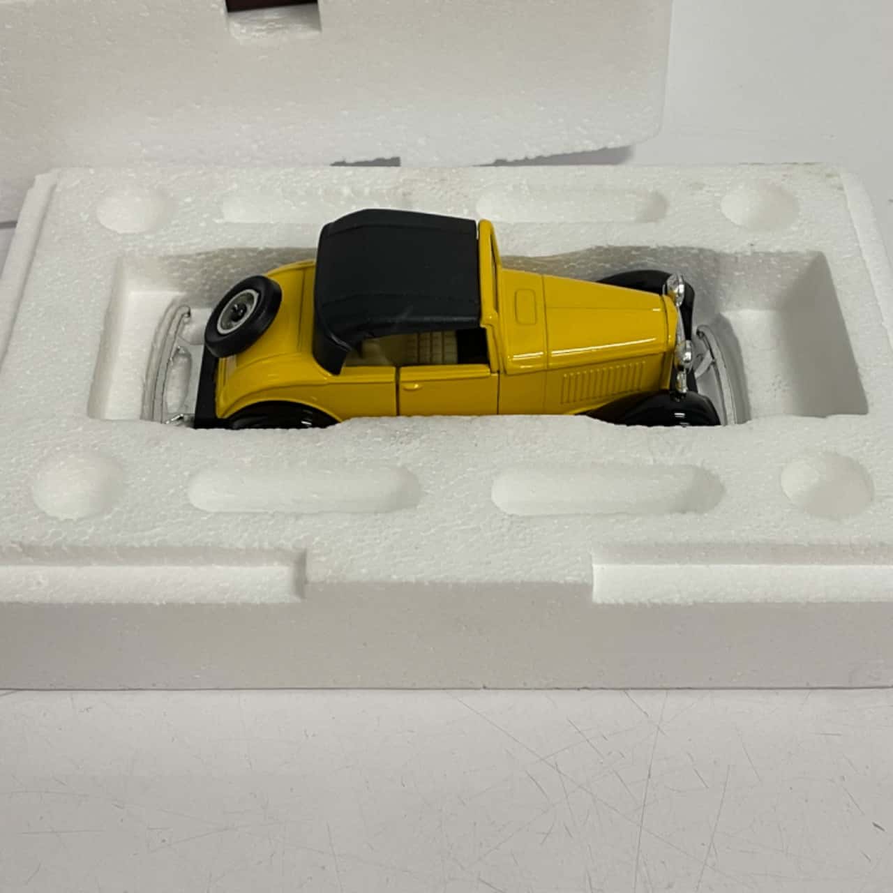 Avon Classic Car Collection 1930’s Roadster (s)