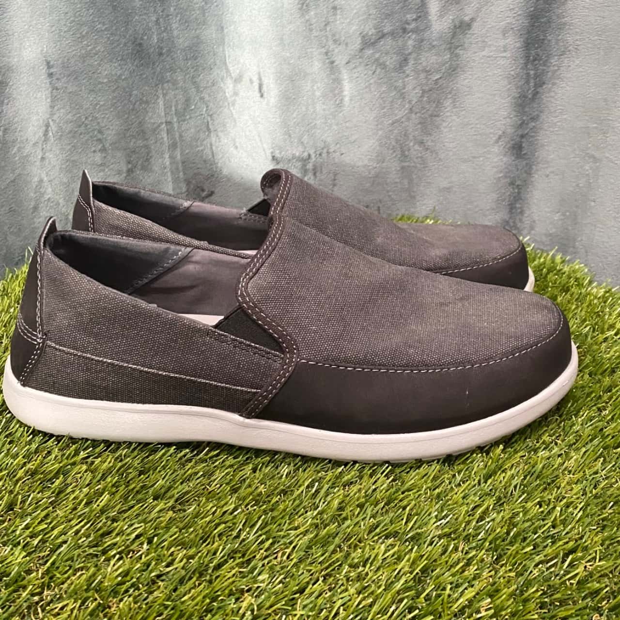 Crocs Mens Size 11 Grey Shoes(s)