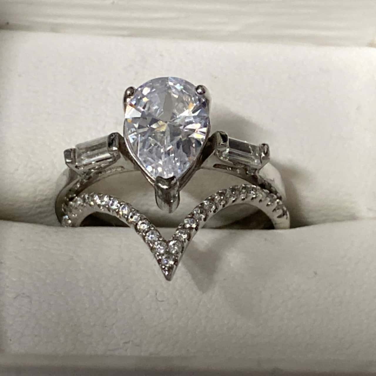 Sterling silver 2 ring set (s)