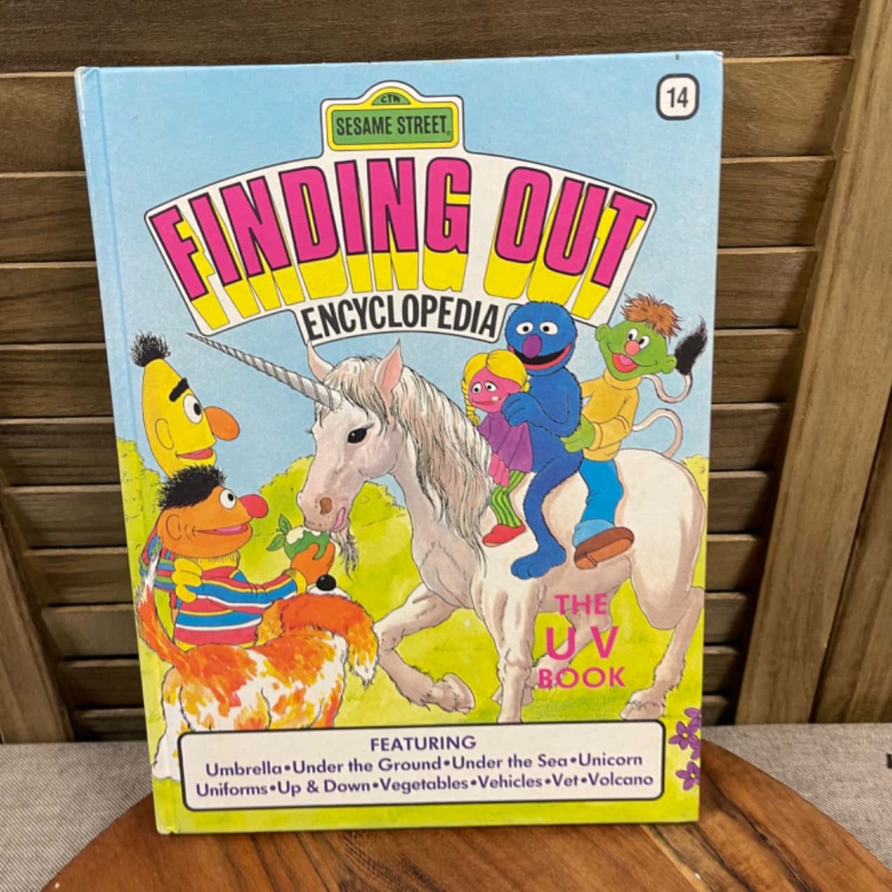 Vintage The Sesame Street Finding Out Encyclopedia Set 15 Books A - Z