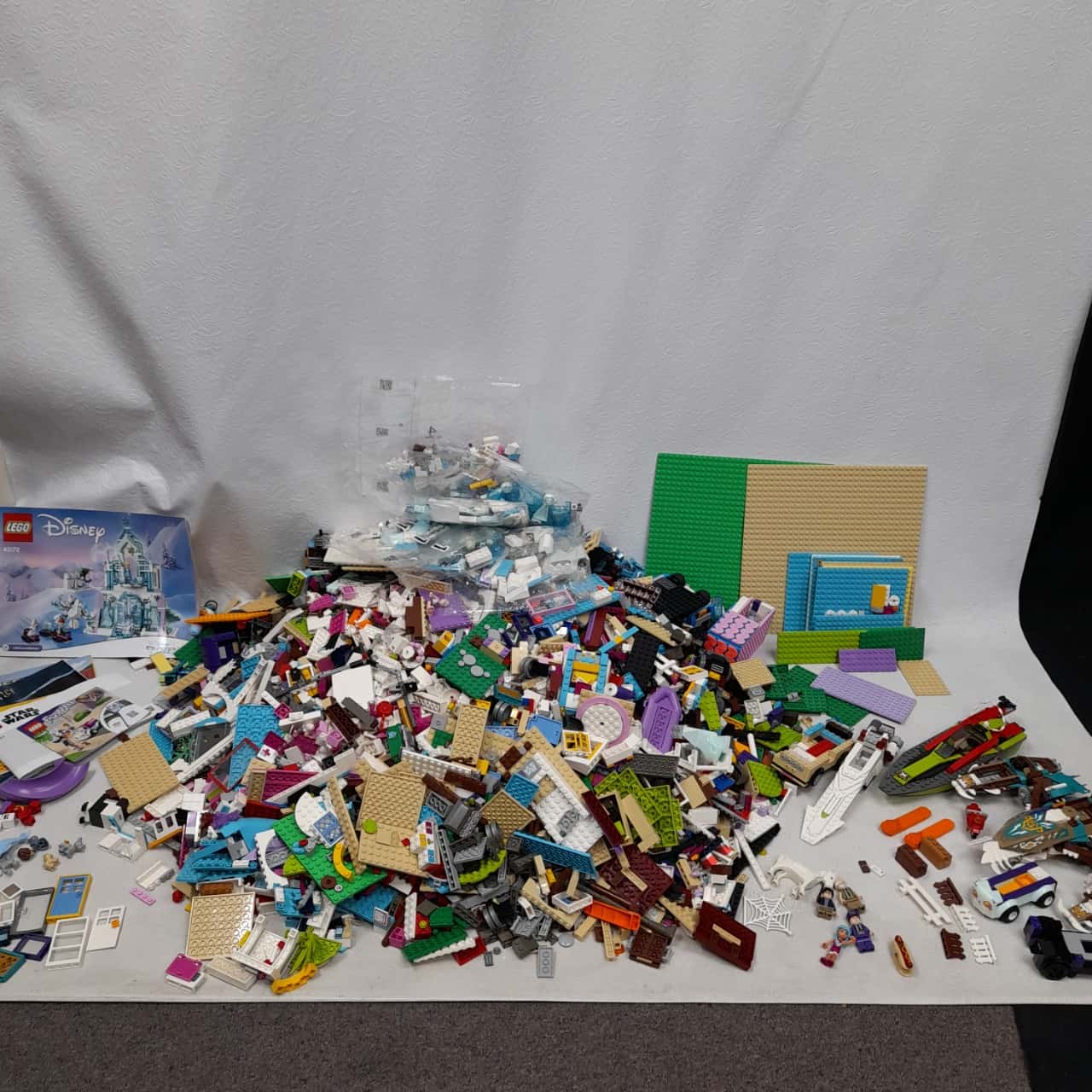 14.95kg Bulk Lot Of LEGO (s)