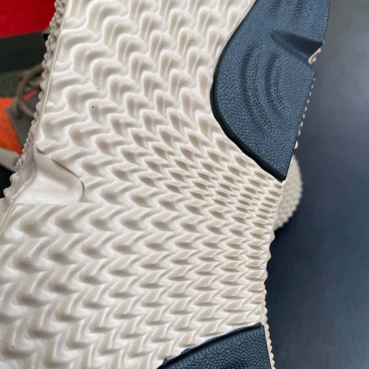 Adidas Mens Size 11 Green / Orange Shoes