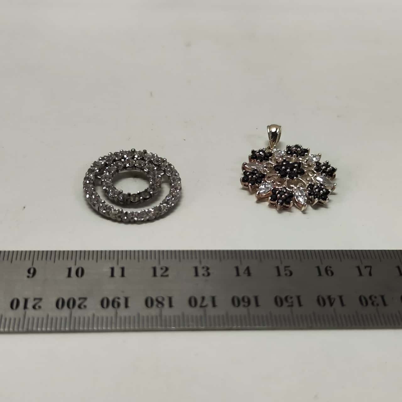 Womens Pendant x2(s)