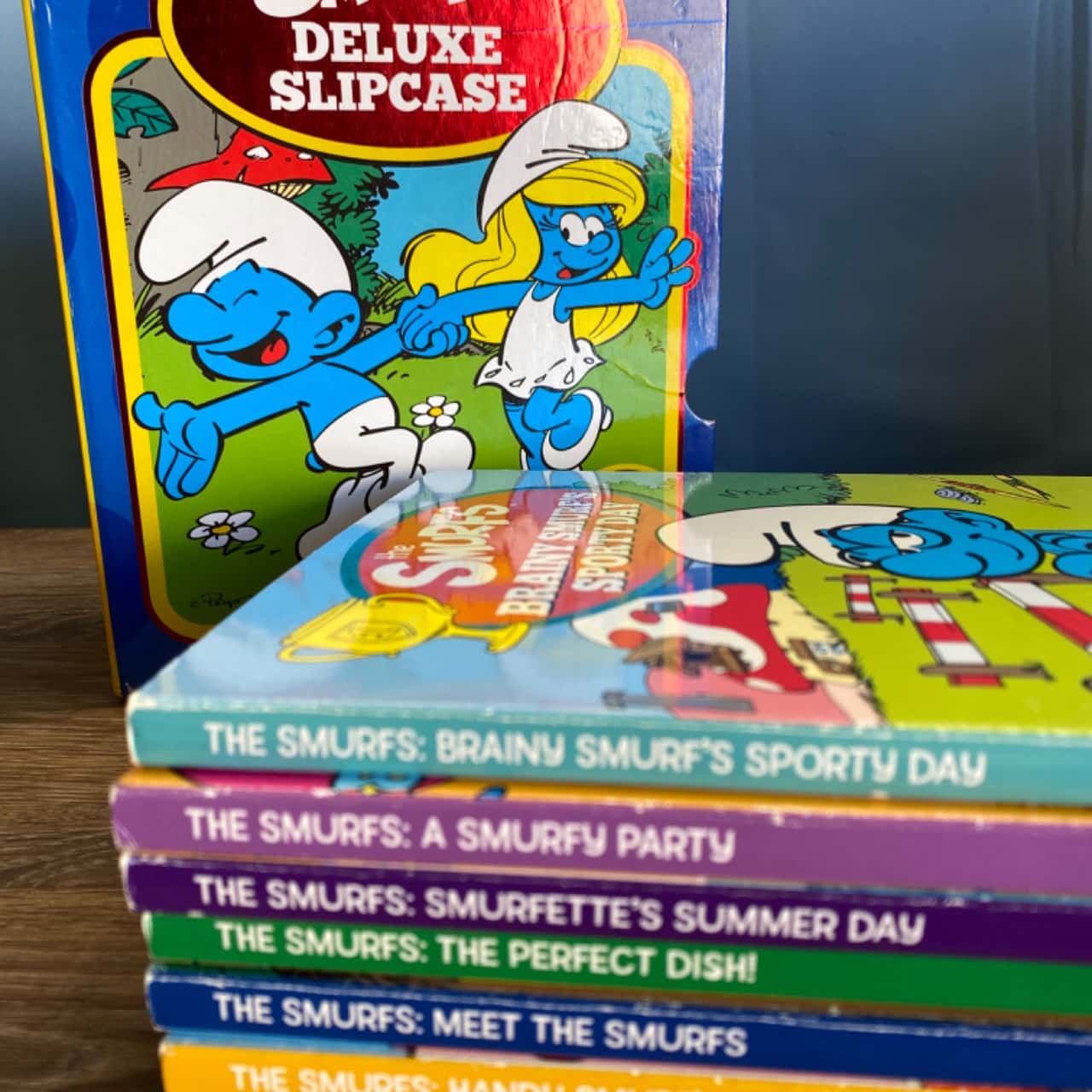 The smurfs deluxe slipcase 8 books