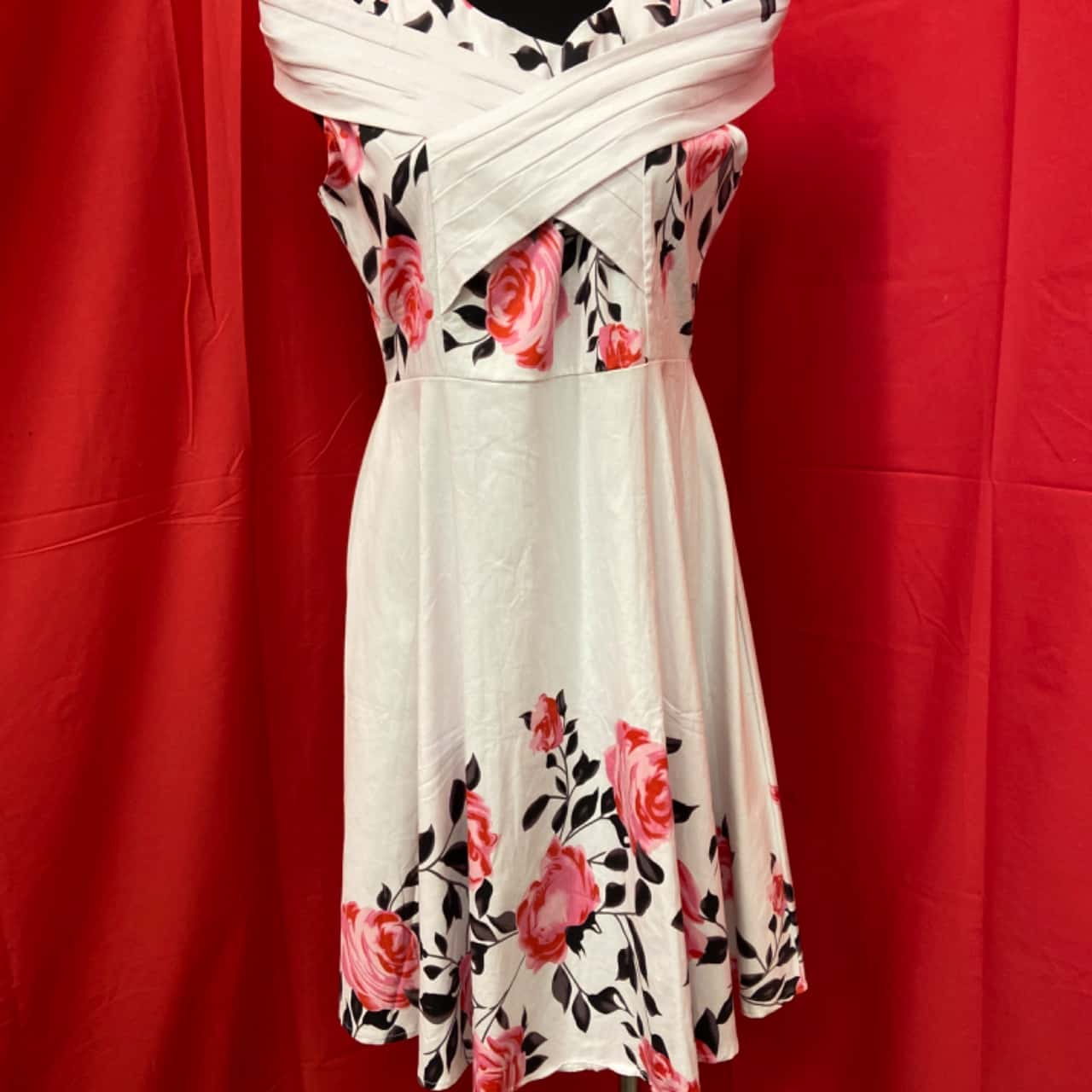Mike is Floral Dress(s) - New With Tags | Salvos Stores