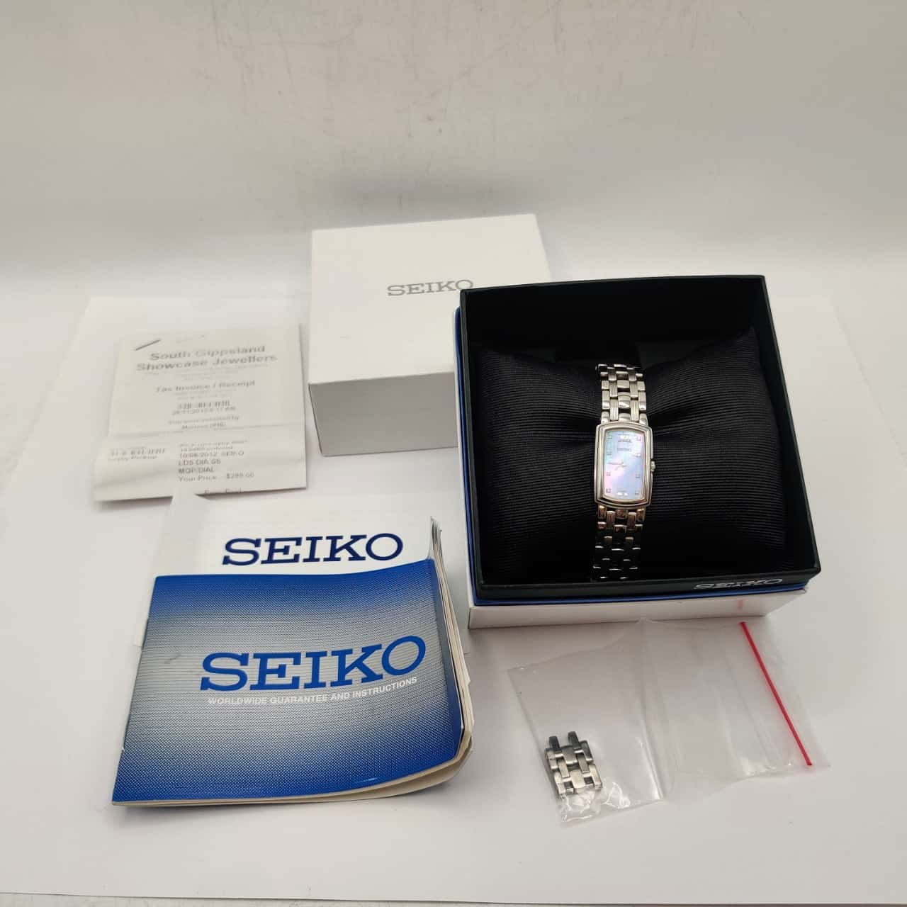 Seiko Womens Watch With Mother Of Pearl Face/Dial - Cost New $289(s)