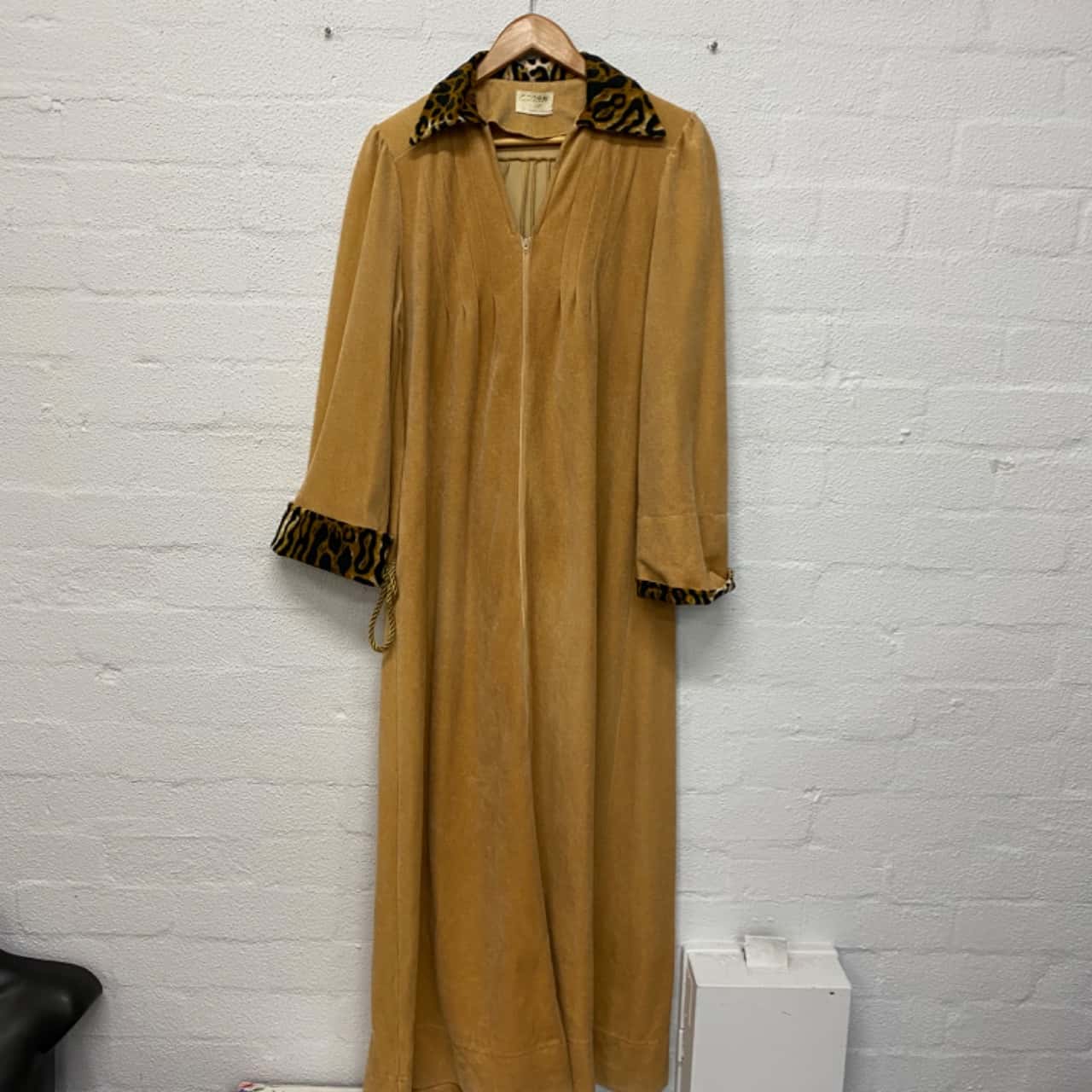Acorn Women’s 70’s Dressing Gown Size 12 (s)