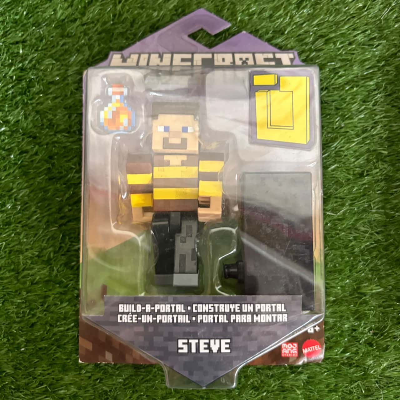 Minecraft Build-A-Portal Steve (New in Box)(s)