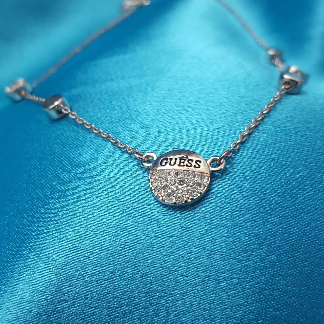 Guess Womens Necklaces Gold (s)