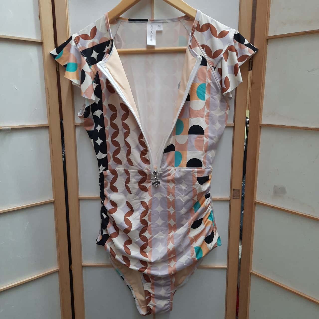 SUNSOAKED Size 10 One Piece with Ruffled Cap Sleeves