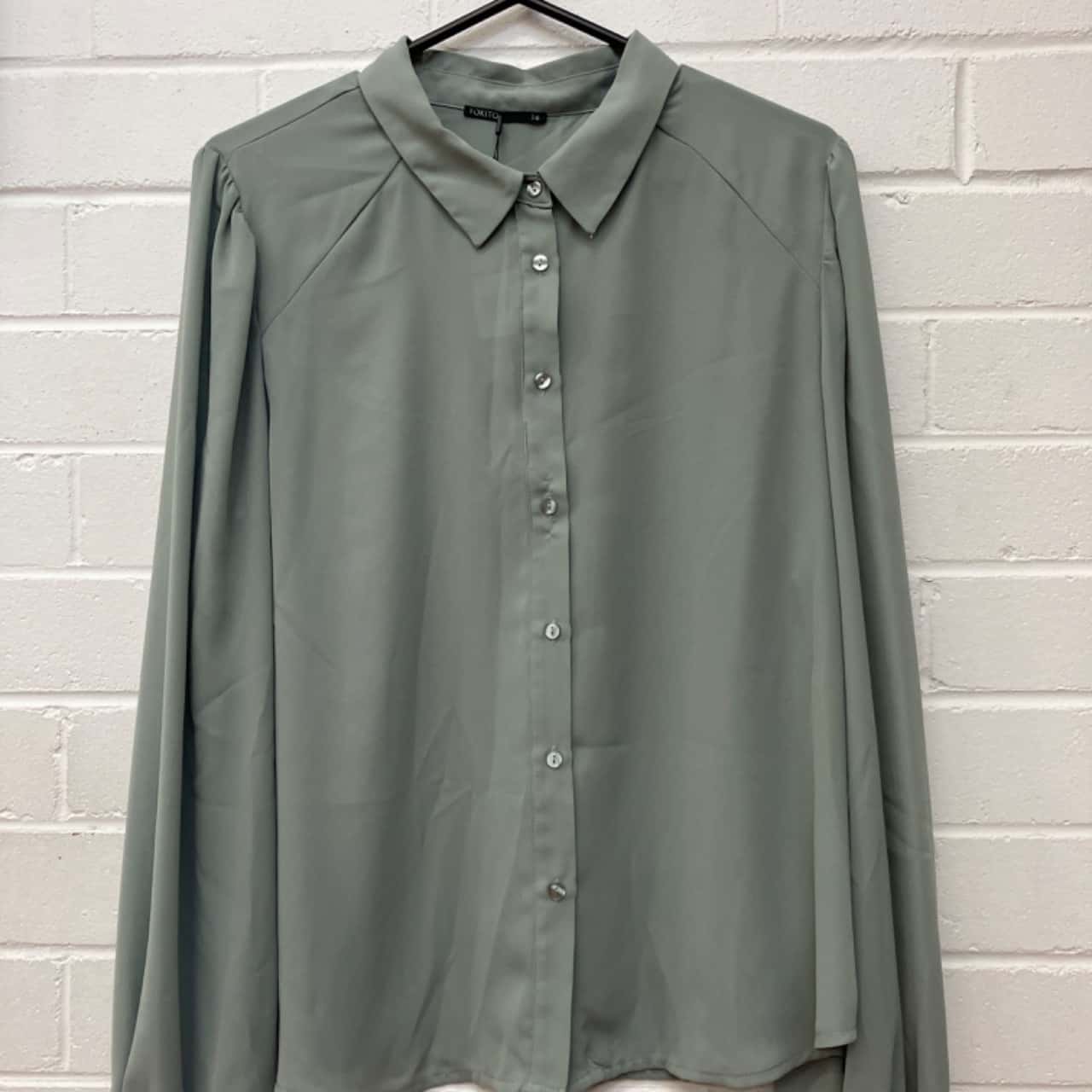 Tokito Women’s Top Size 16